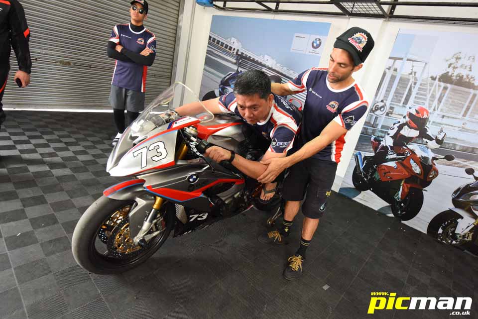 Fixing that phobia of corners - Motorcycle Features