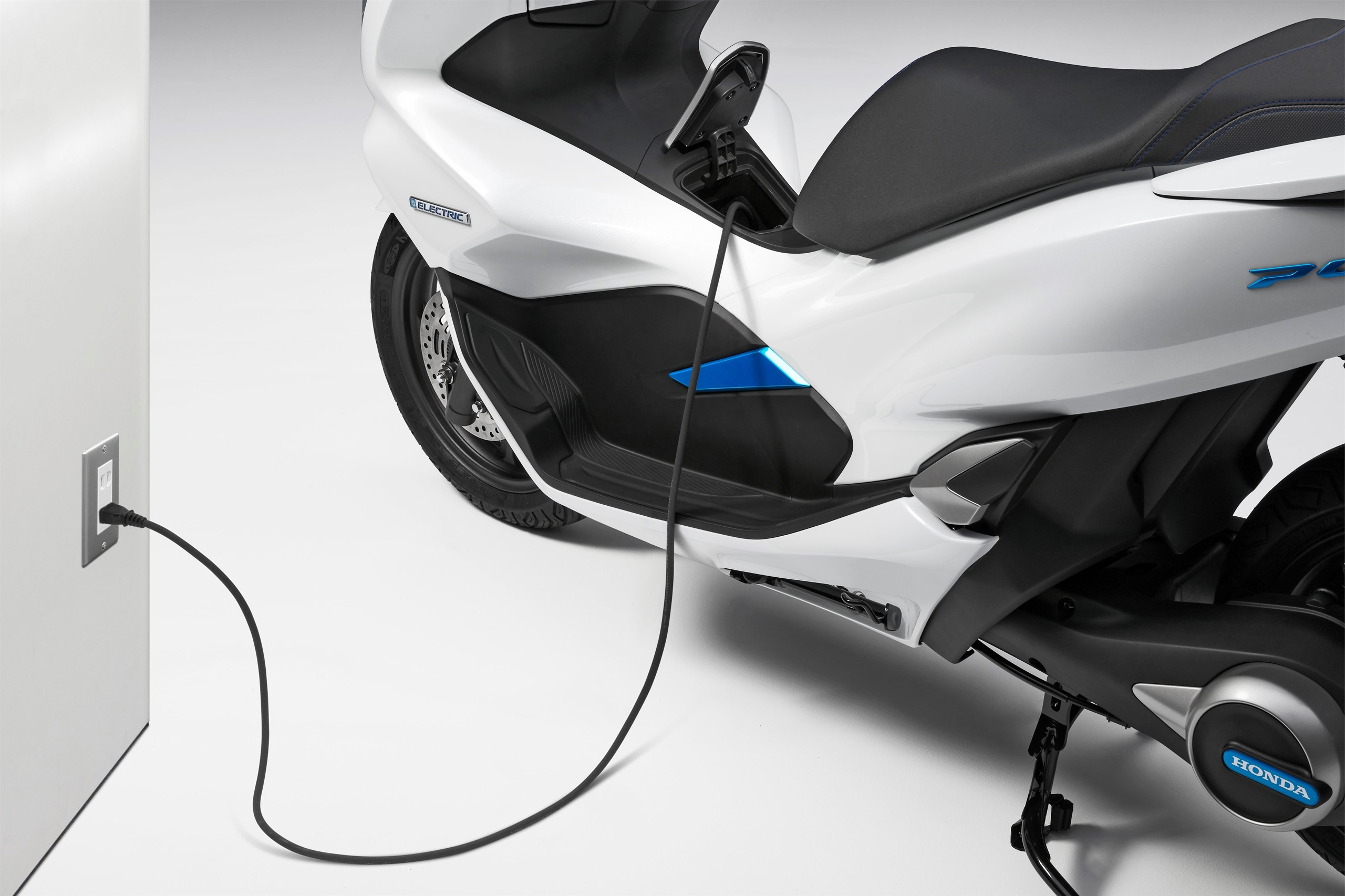Japan’s “Big Four” brands team up to standardize electric motorcycles ...