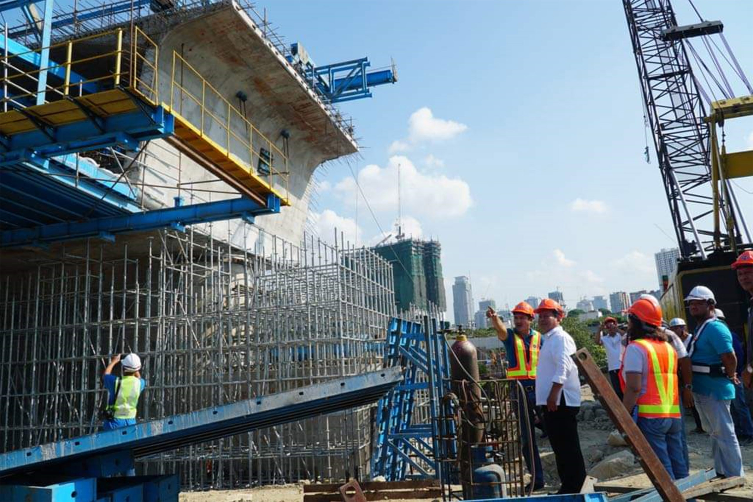 Ortigas to BGC bridge construction in full swing - Motorcycle News