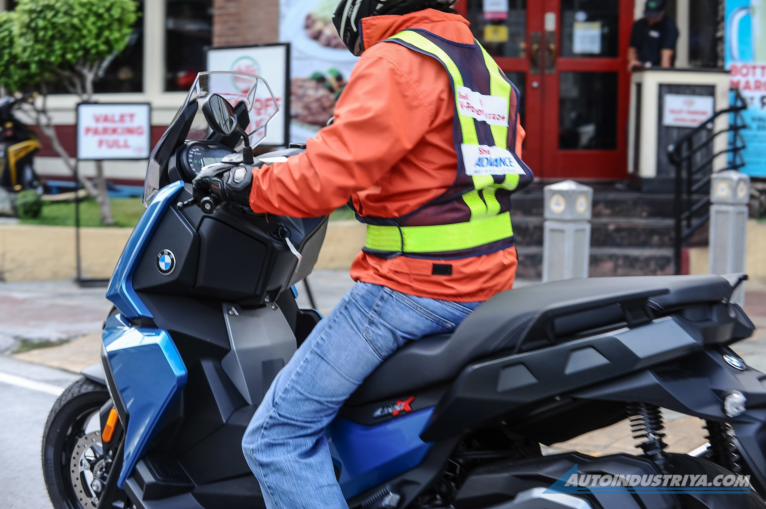 La Union requires high-visibility vests at night - Motorcycle News