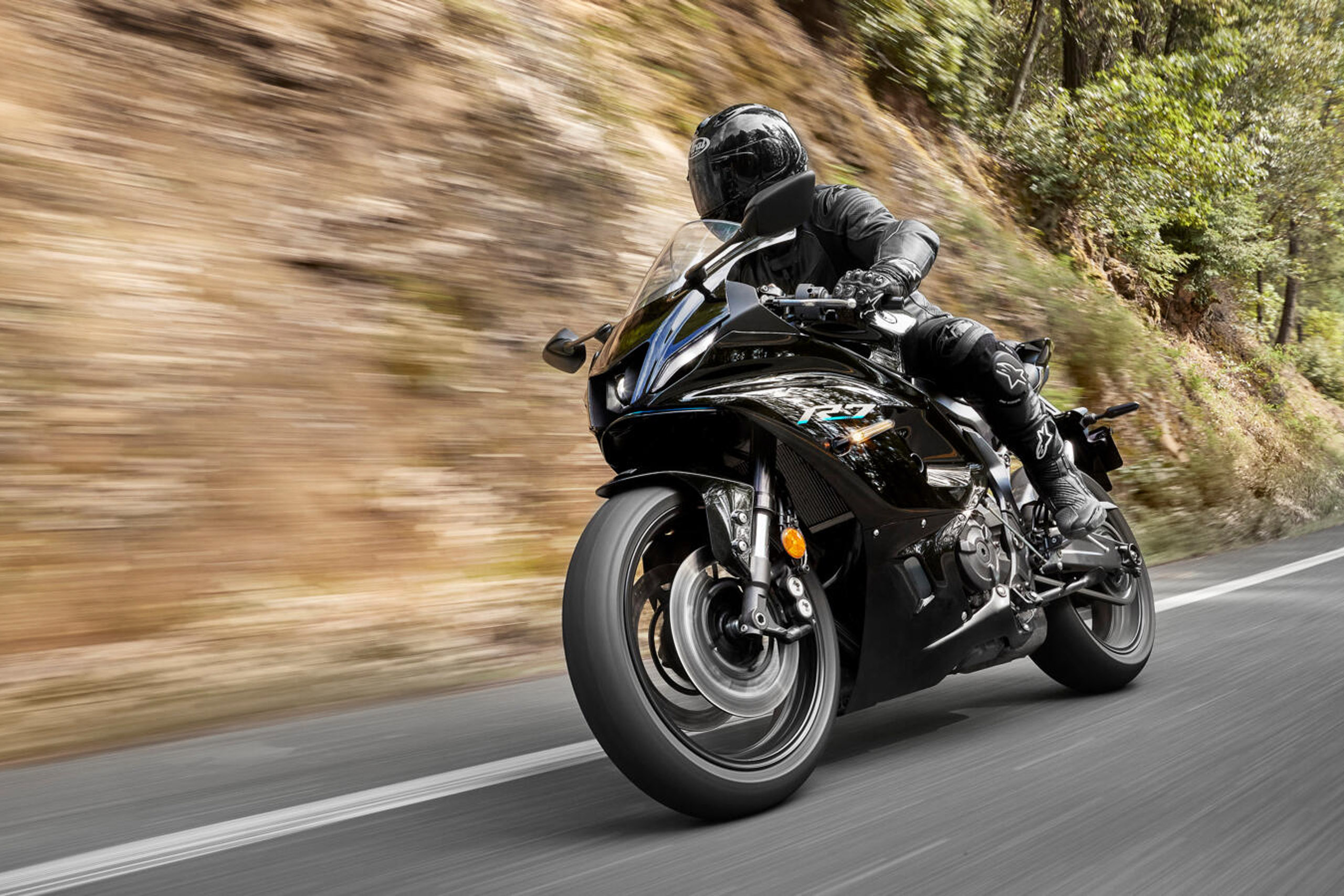 Yamaha officially unveils the R7 - Motorcycle News