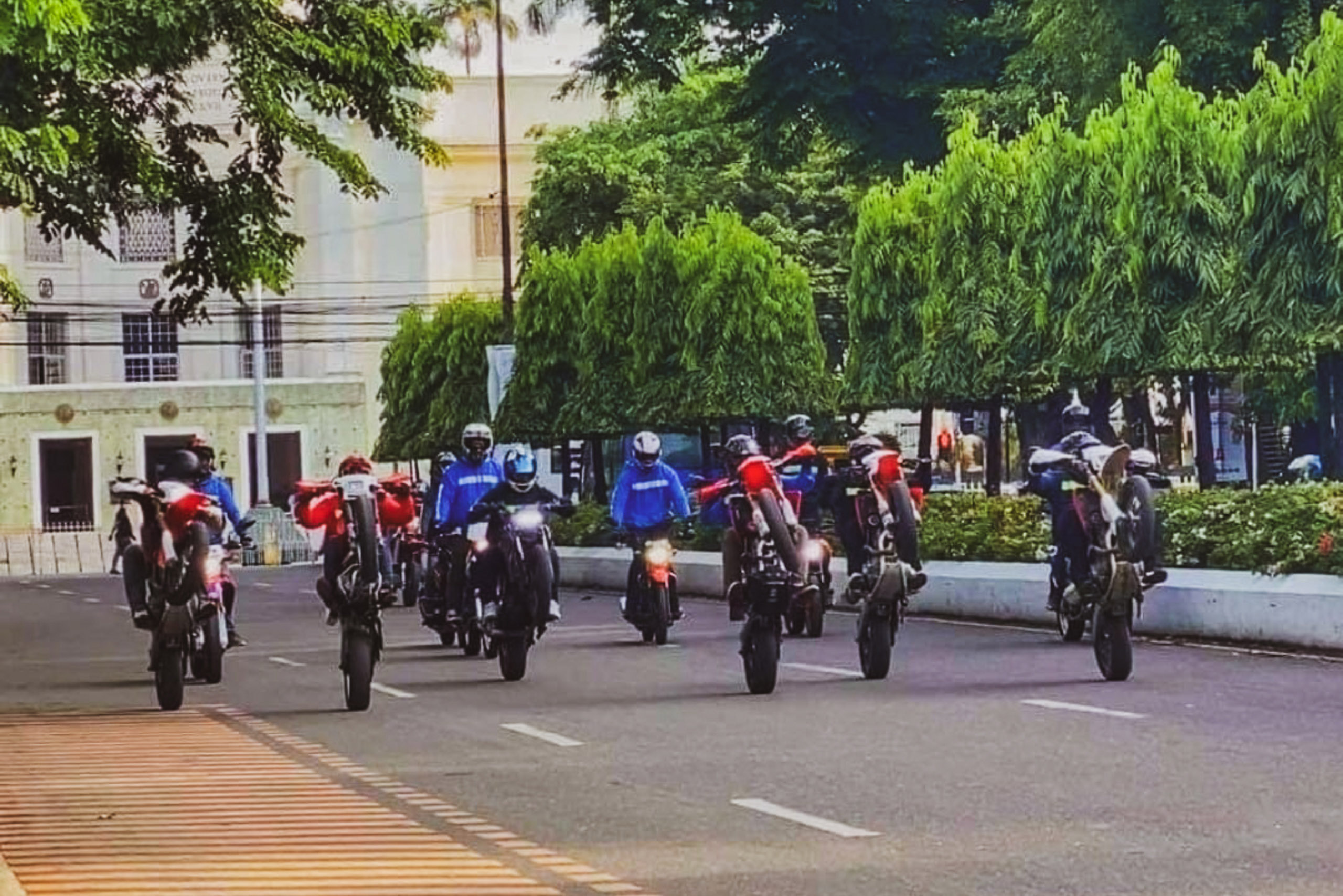 LTO on the hunt for viral wheelie riders - Motorcycle News