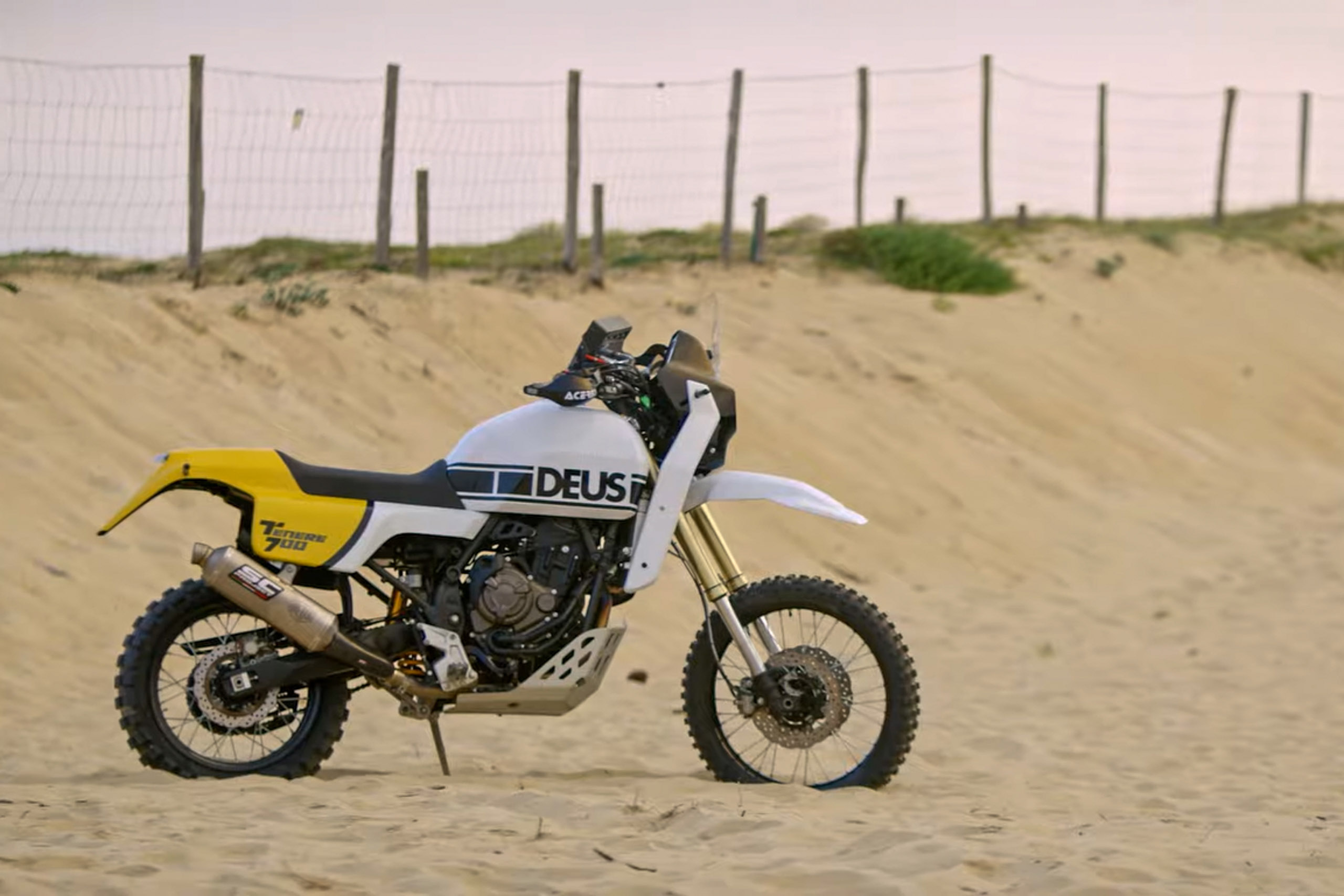 Watch: Deus turns Tenere 700 into 80s Dakar bike - Motorcycle News