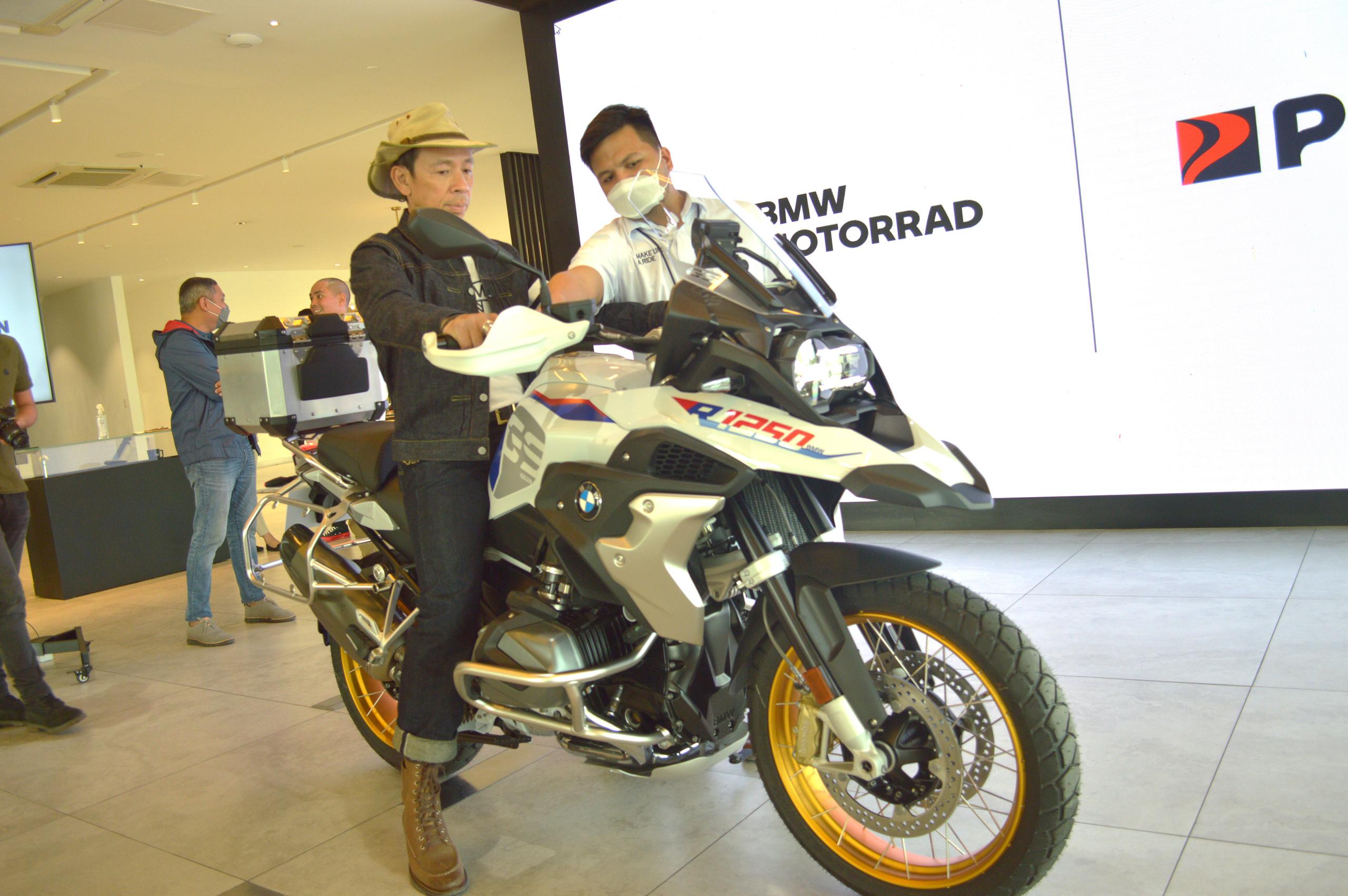 BMW and Kuya Kim team up for road safety - Motorcycle News