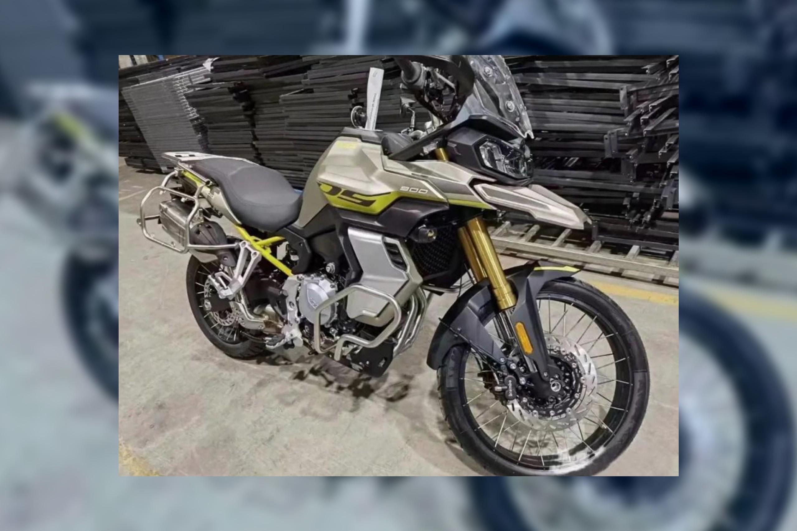 LOOK: Upcoming VOGE 900cc ADV bike spied - Motorcycle News