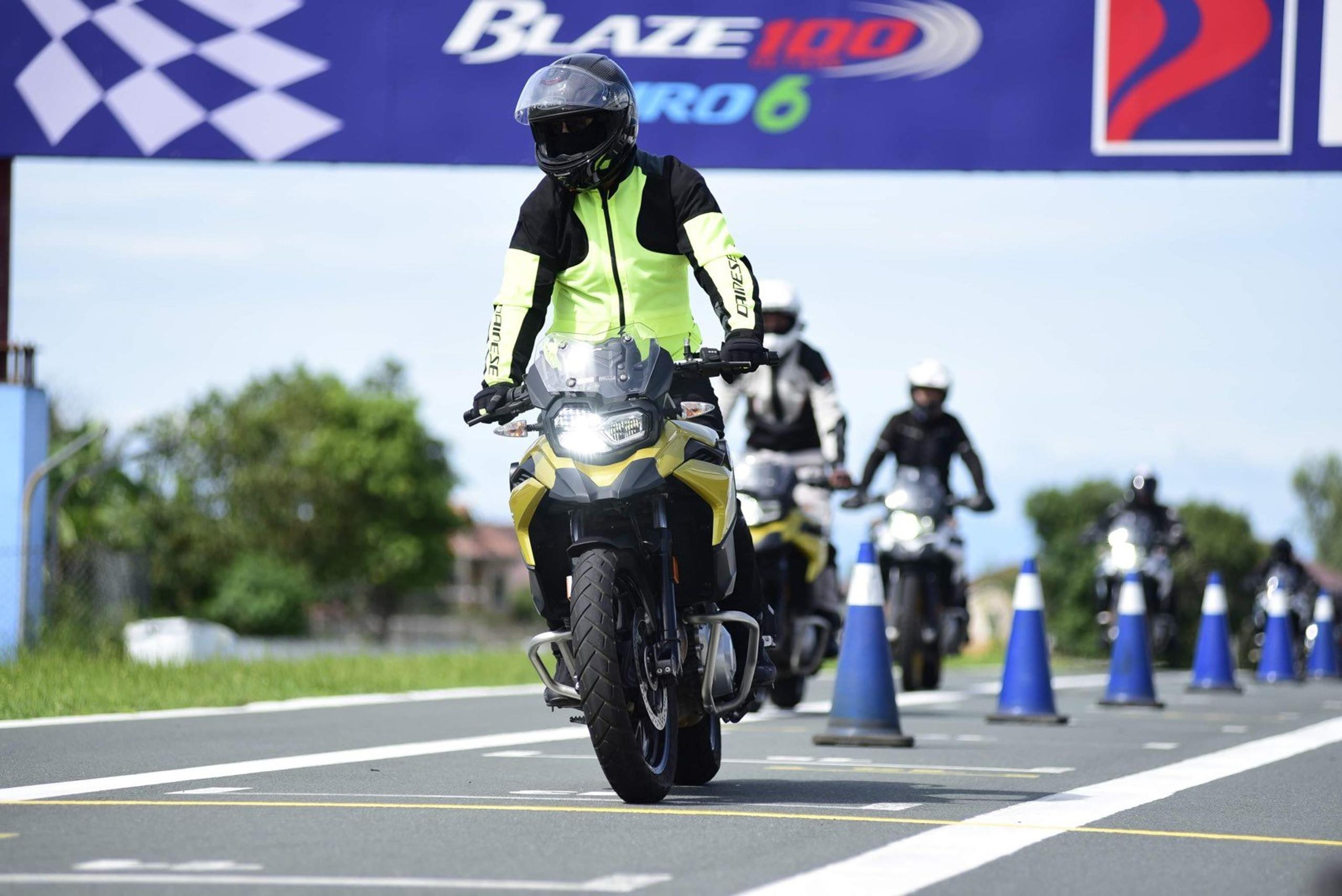Improve your skills with BMW’s rider training program - Motorcycle News