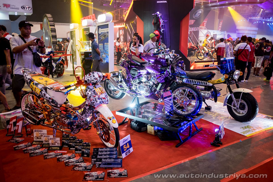 10th Inside Racing Bike Festival and Trade Show - Motorcycle Features