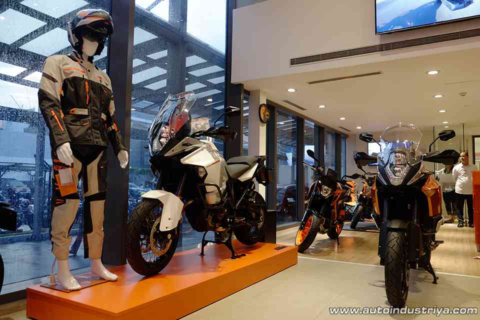 KTM Philippines opens BGC showroom - Motorcycle News